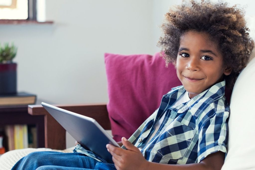 8 ways to get your kid to transition from screen time to offline ...