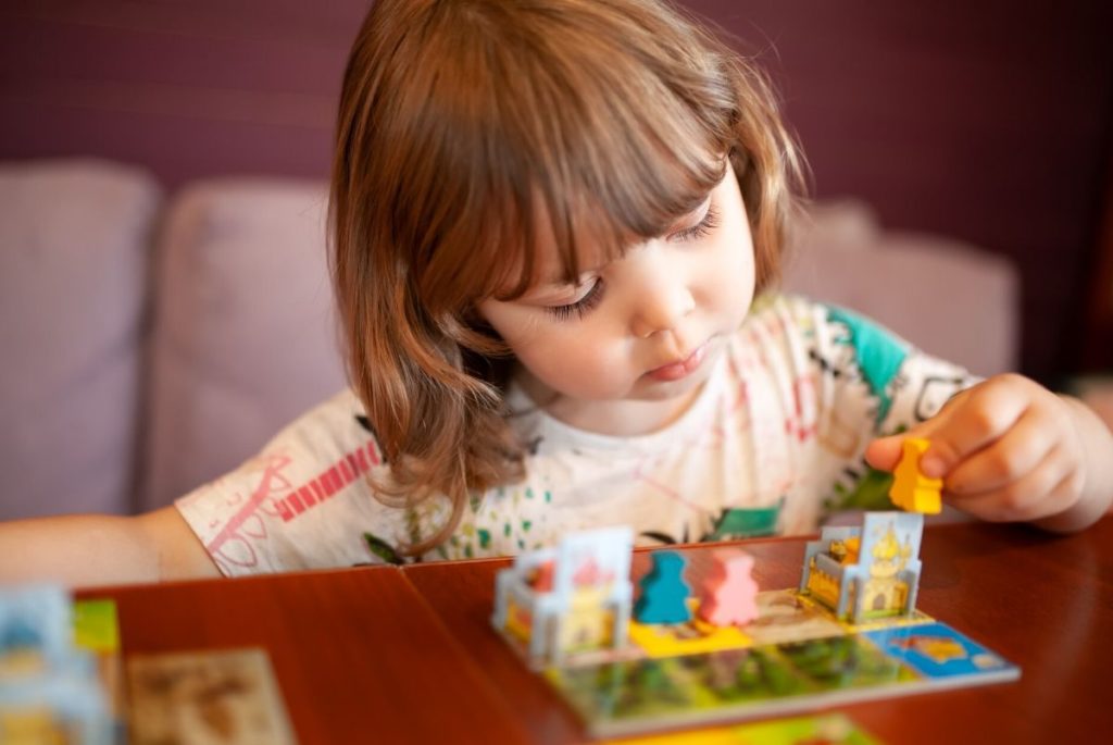 Self-Directed Activities and Classes To Keep Your Young Child Happily ...