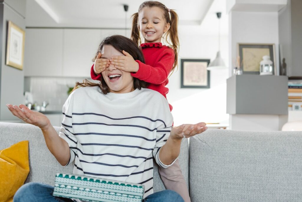 5 ways to make Mom feel special this Mother's Day - ParentsTogether